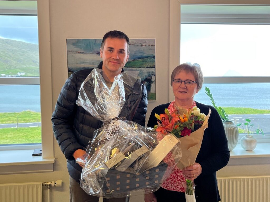 Fráfaringarløta fyri Sigrun Berg og Jónu Jespersen - Hvalbiar Kommuna